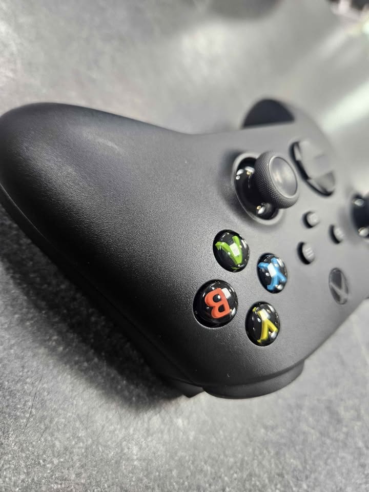 Like New Xbox Series X/S Controller (BLACK) - Own4Less